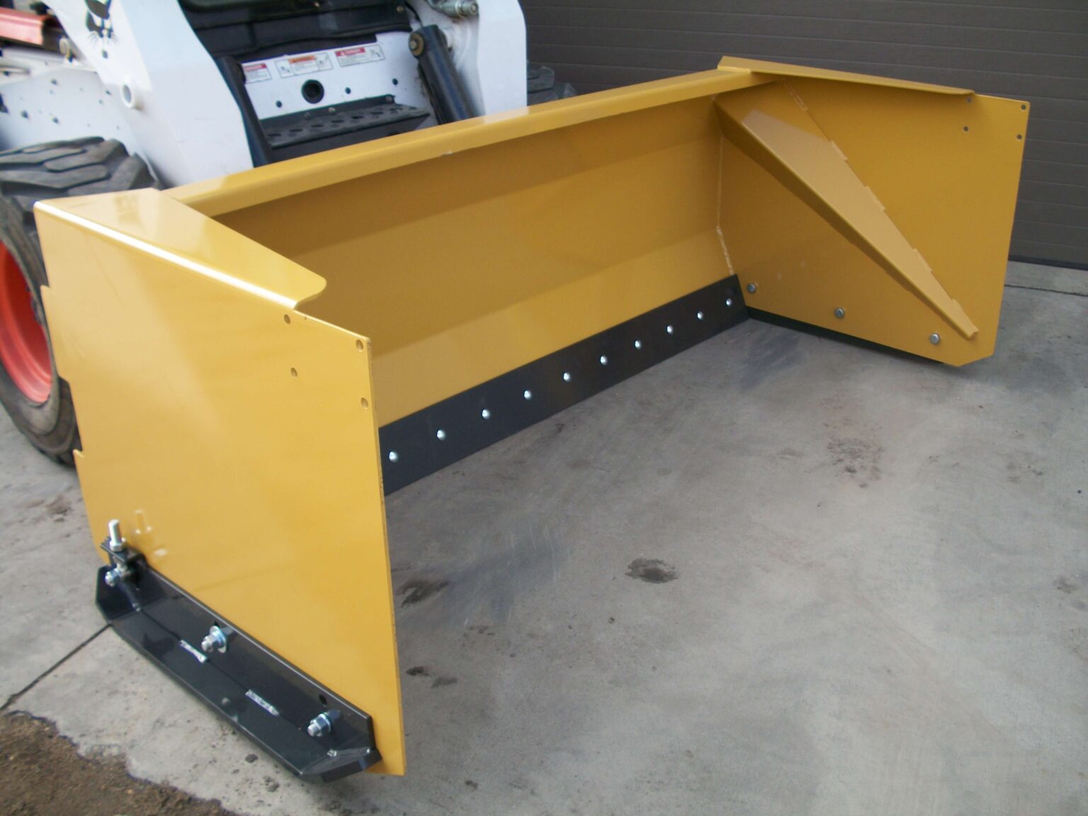 Snow Pusher / with Rubber Cutting Edge - Thielen Machine